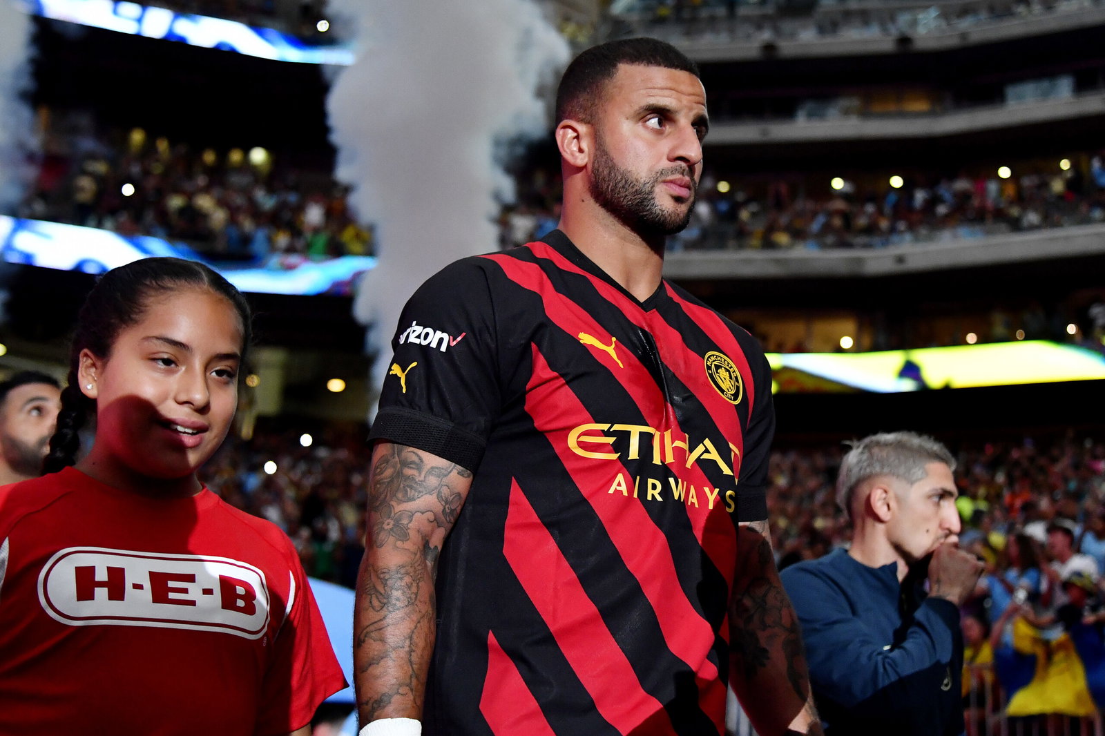 Manchester City defender considers shock transfer u-turn with Bayern ...