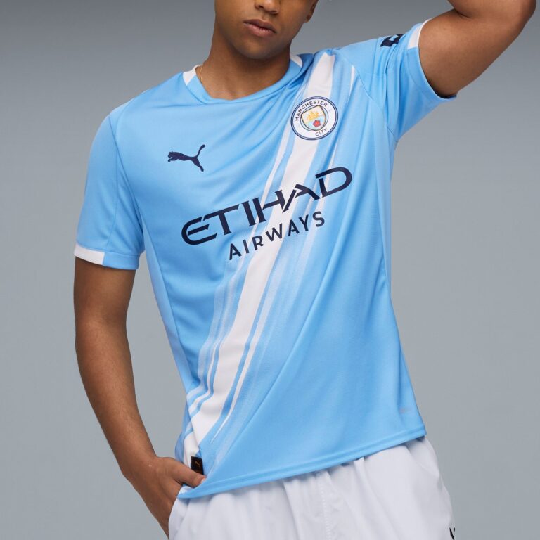 First official pictures of 2025/26 Manchester City home shirt emerge ...