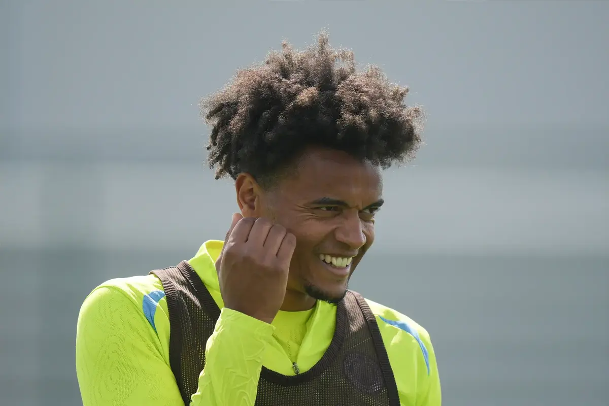 AC Milan director confirms interest in Manchester City defender