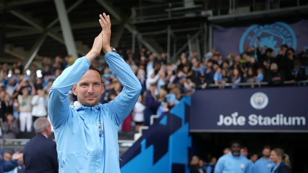 Manchester City assistant manager makes honest behind-the-scenes ...