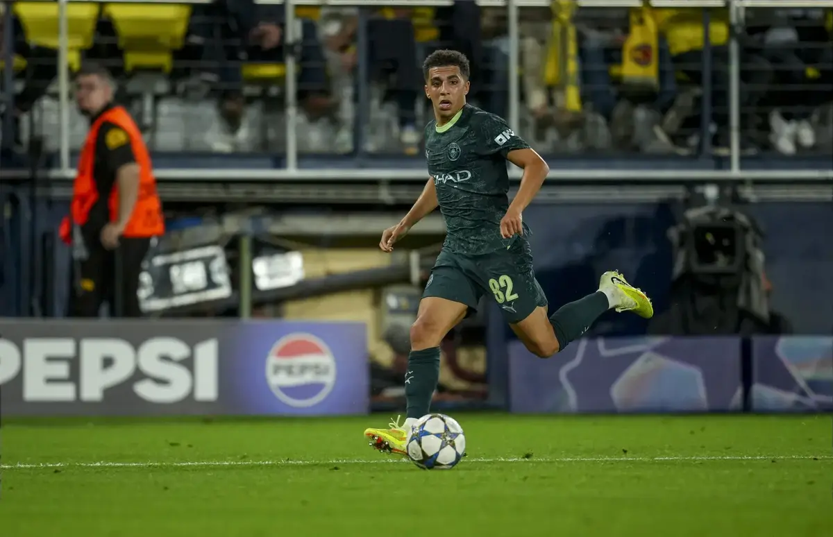 Pep Guardiola hits back at Man City fans for doubting decision to start ...