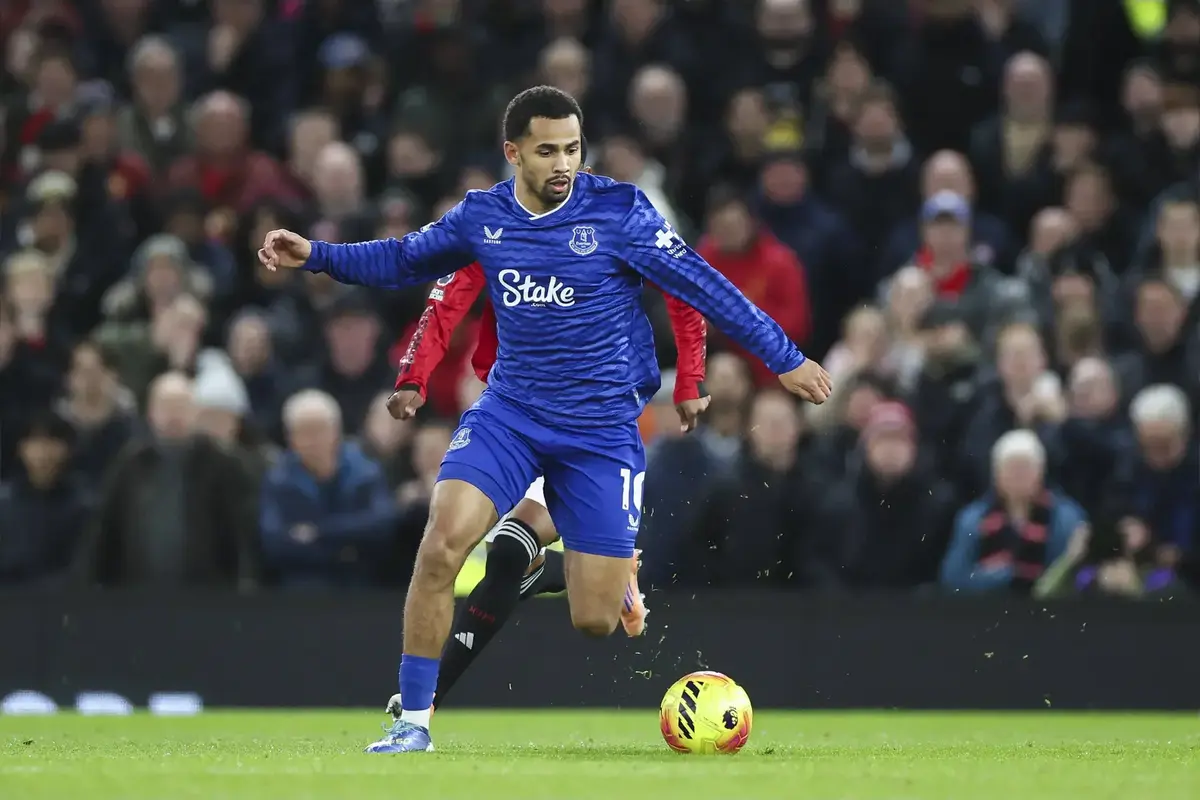 Manchester City launch enquiry for Everton star - Possible rival ...