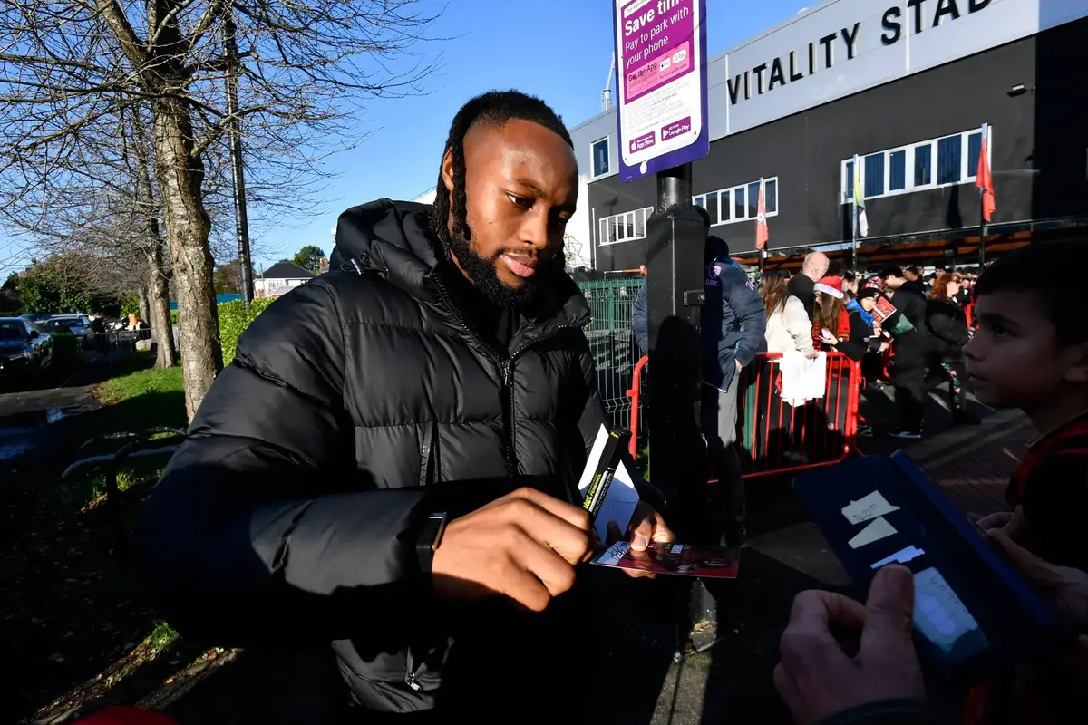 Manchester City braced for Antoine Semenyo decision today - Club ‘neck ...