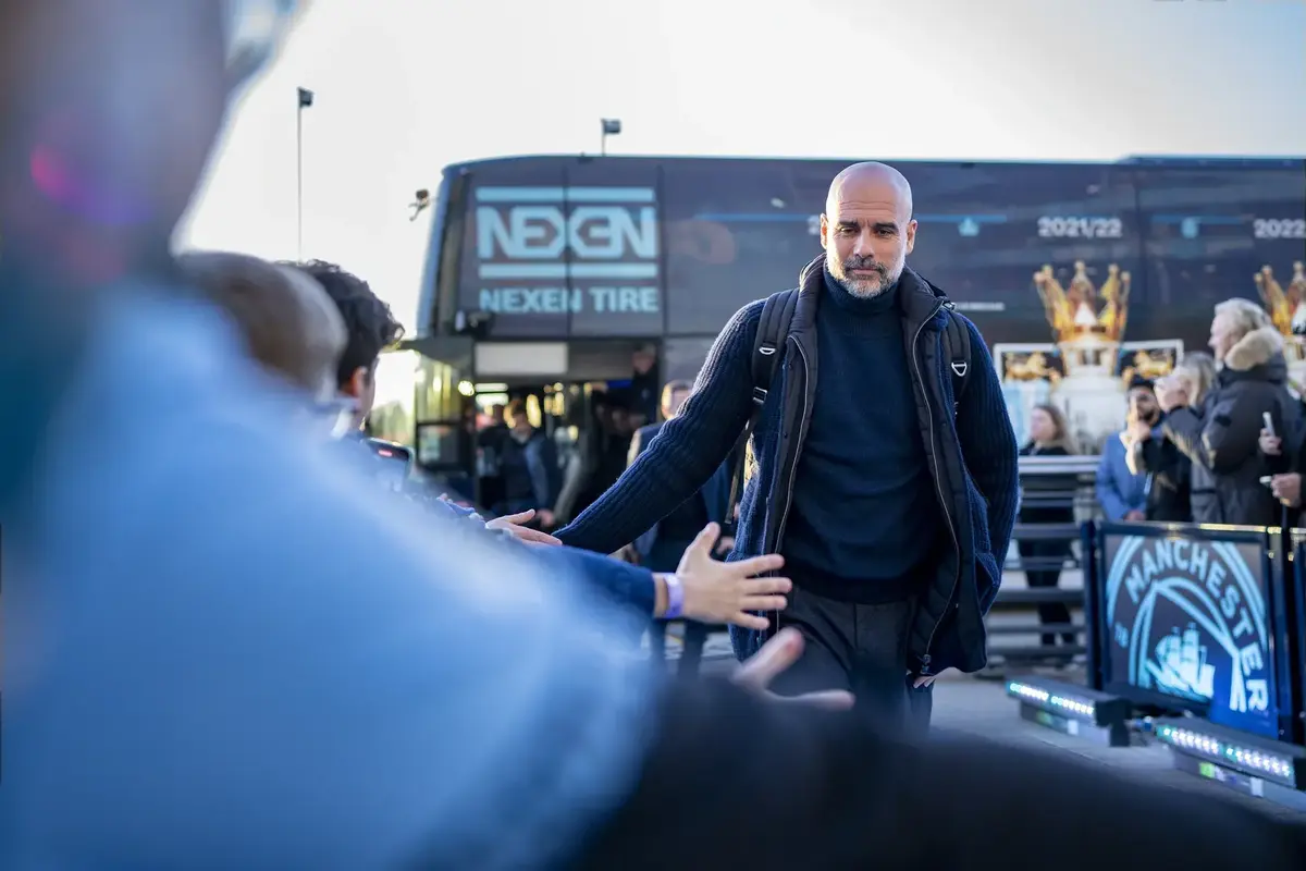 Pep Guardiola issues stern warning to Manchester City players over ...