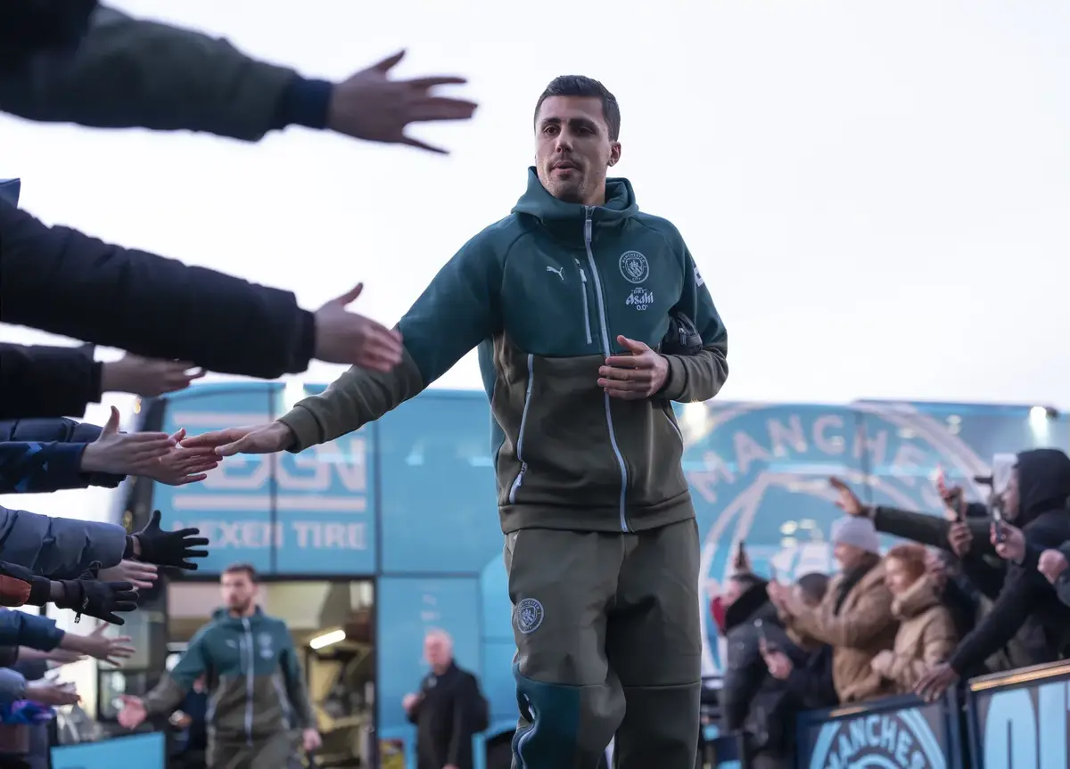 “It’s quite a gap” - Rodri urges Manchester City teammates to use ...