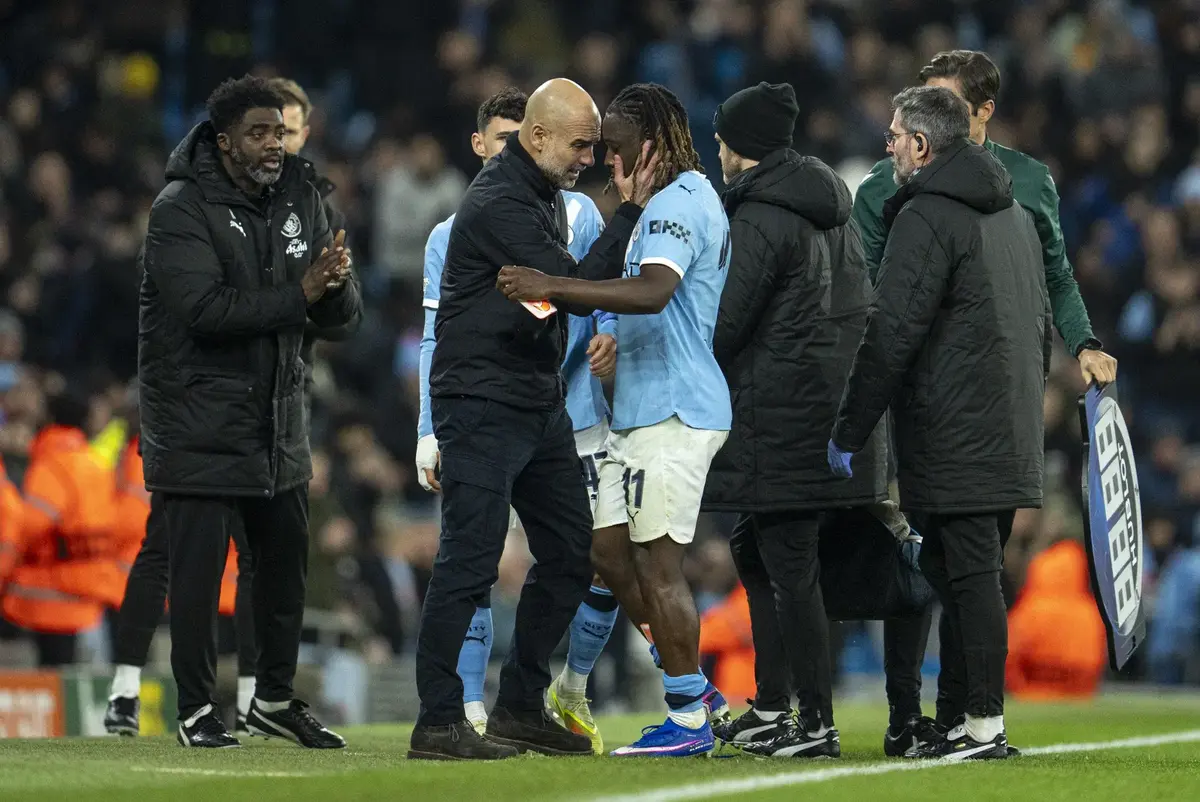 Pep Guardiola issues worrying Jeremy Doku injury update ahead of ...